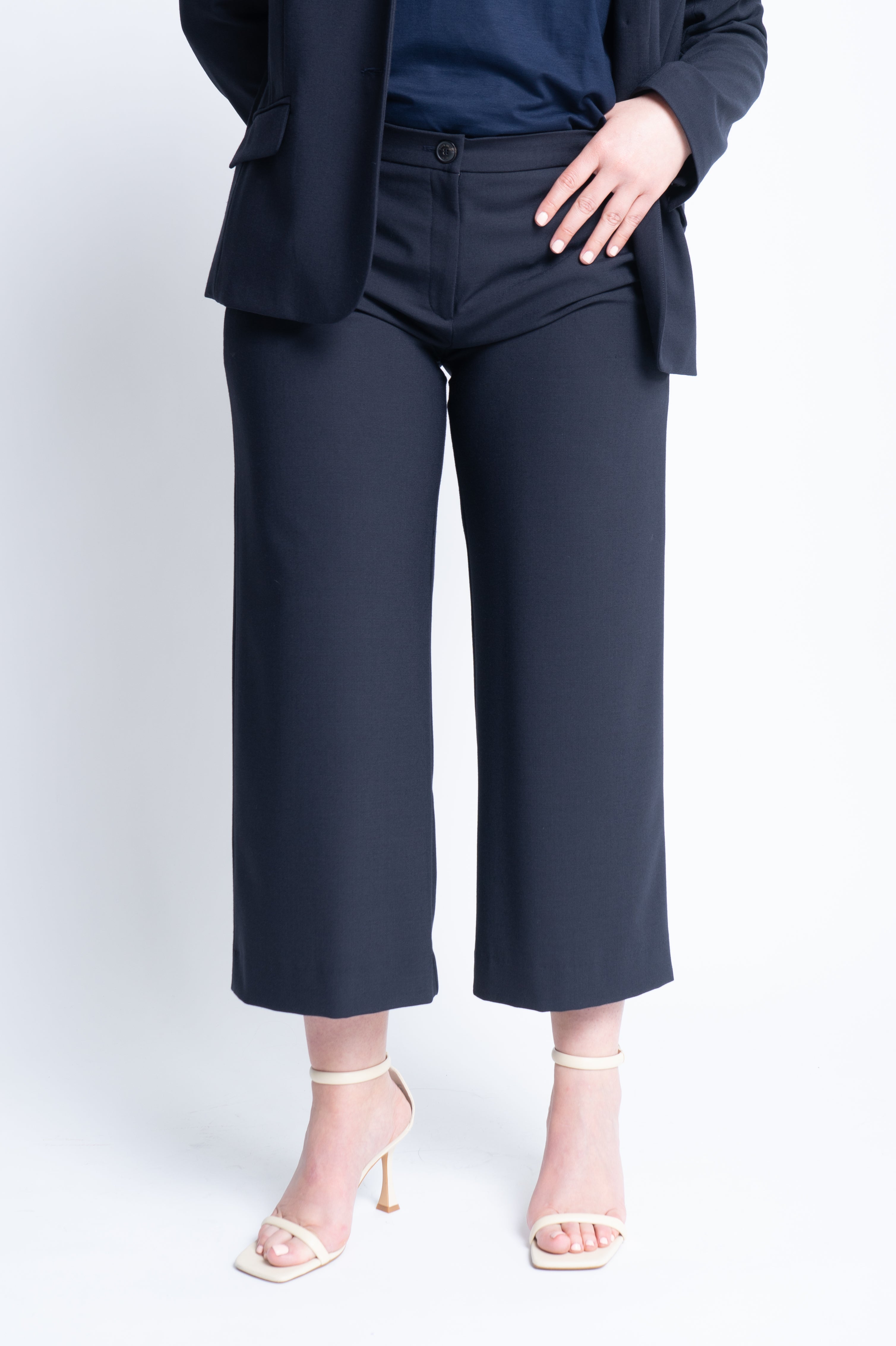 Ava Culotte Trousers in Cool Wool Stretch – ADAM BRODY Zürich